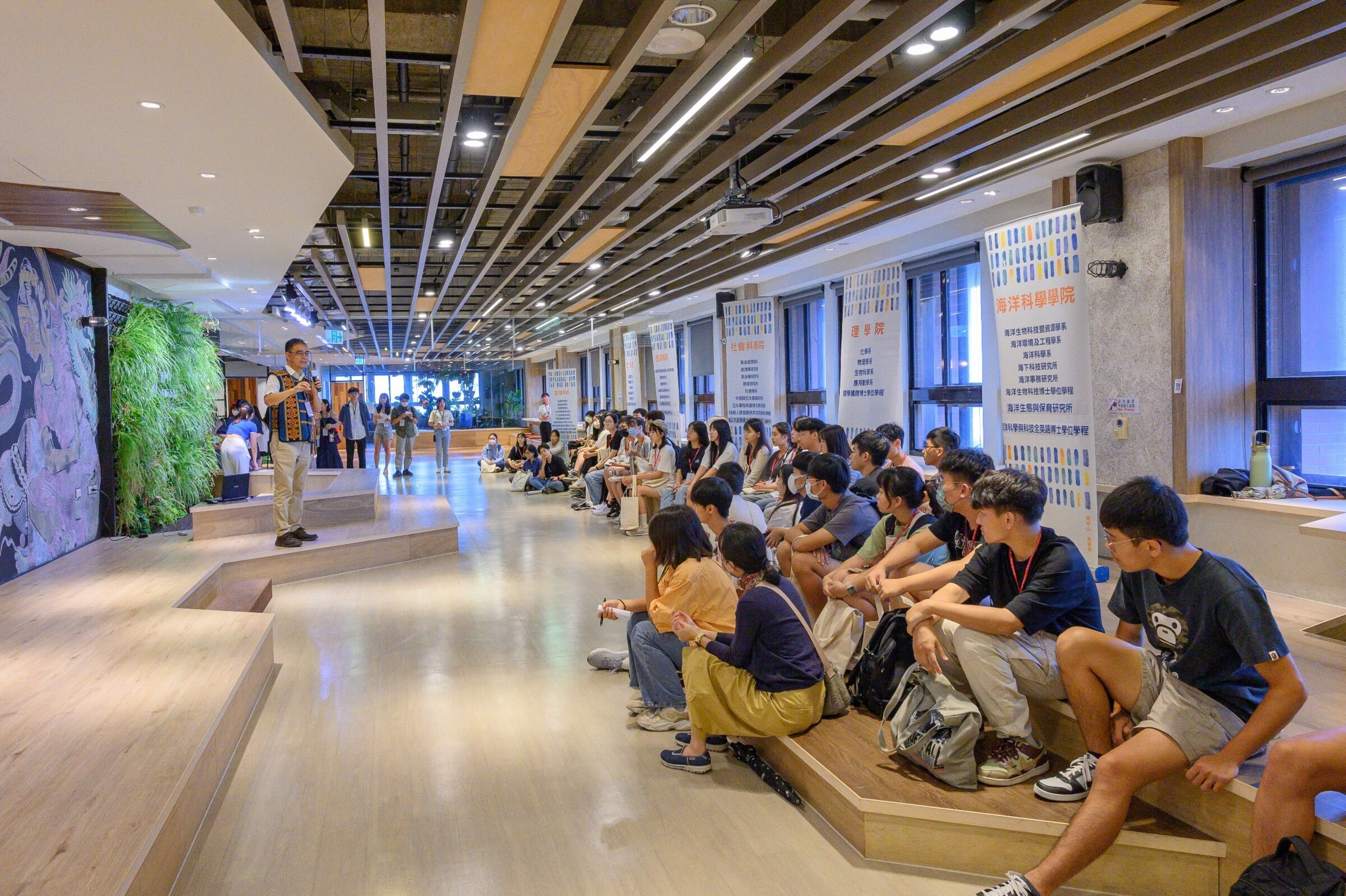 SW1001｜Si Wan Plaza - Si Wan College (National Sun Yat-sen University)